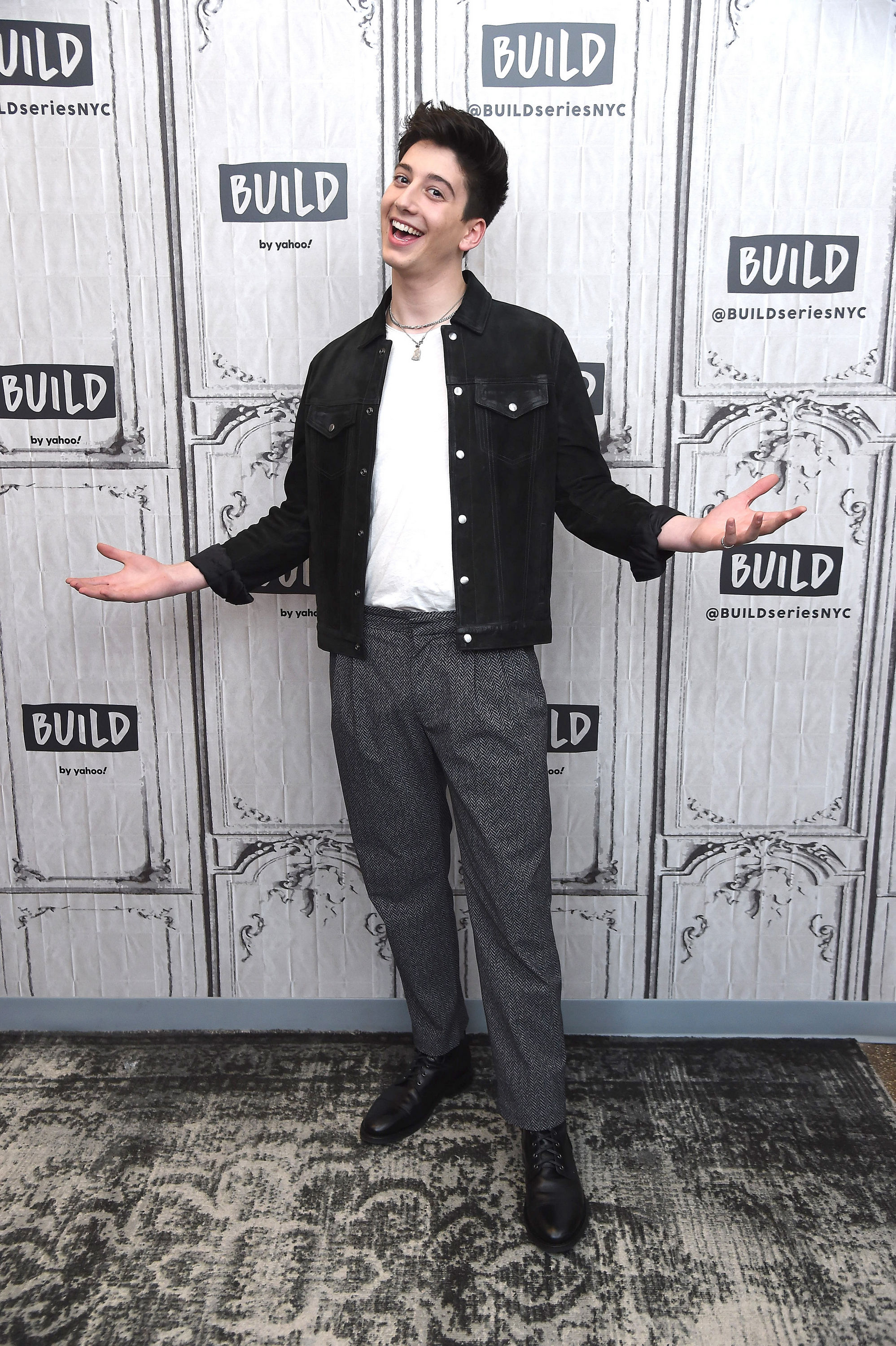 Feb 11 | Build - milomanheimcom 008 - Milo Manheim Mania — Photo Gallery