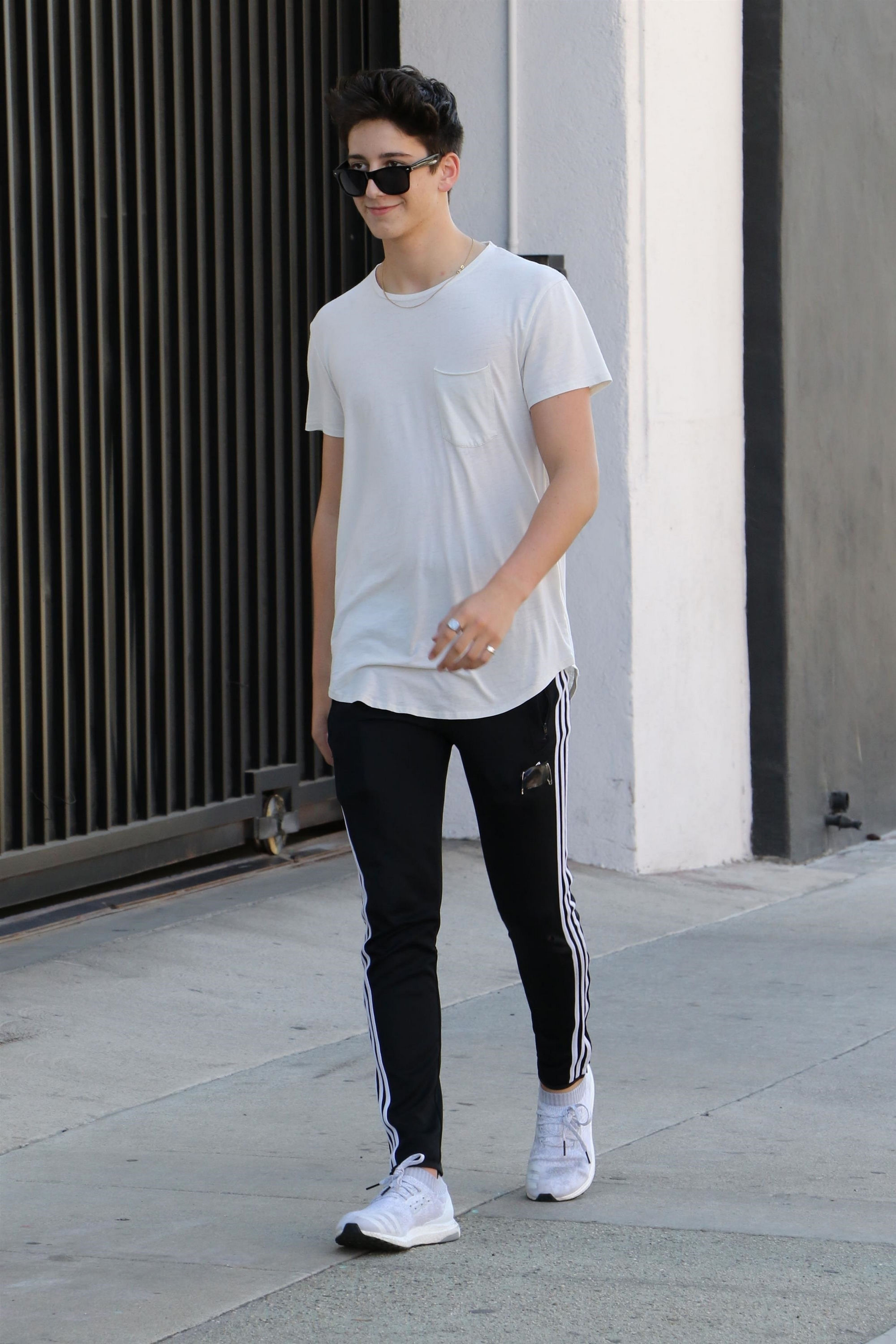 Sep 22 | Outside Dancing with the Stars Studio - milomanheimcom 012 ...