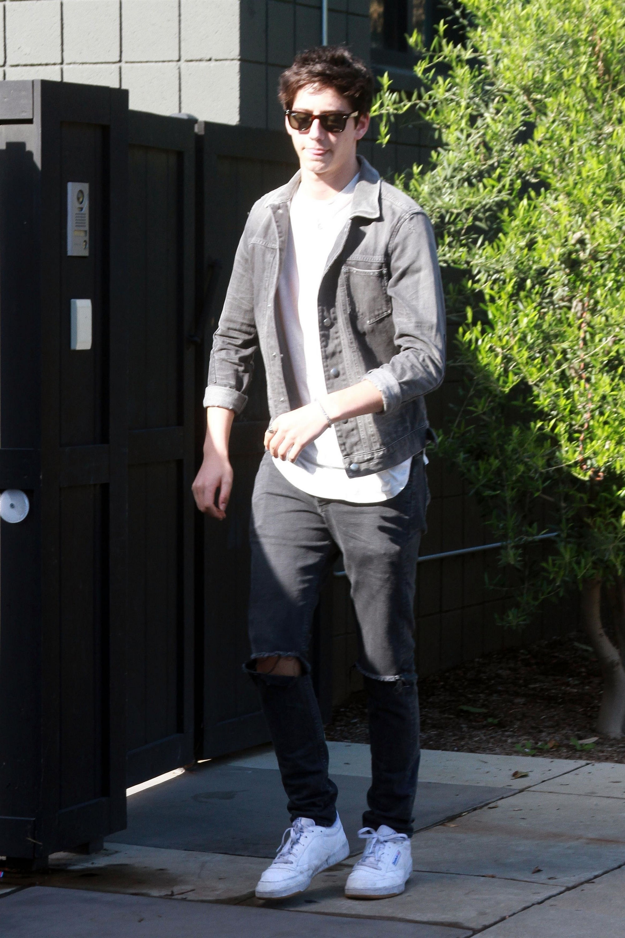 Nov 30 | Heading into studio for DWTS Tour - milomanheimcom 003 - Milo ...