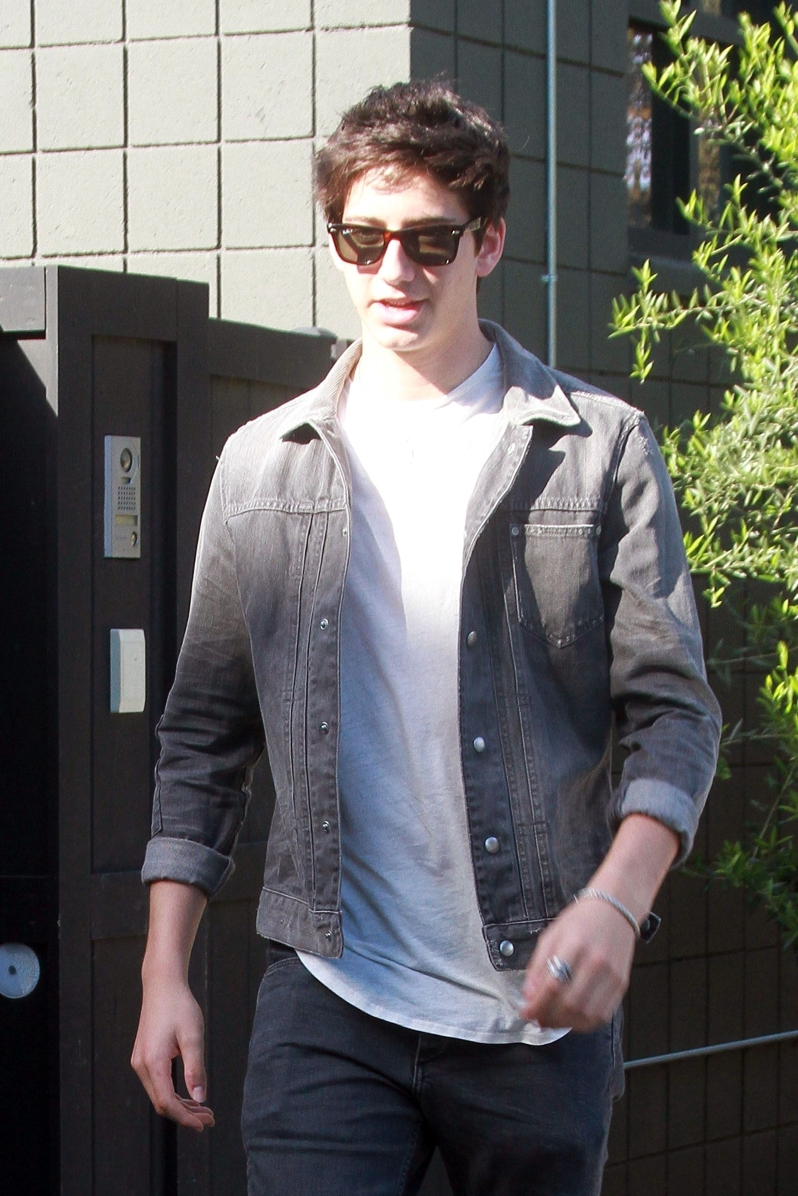 Nov 30 | Heading into studio for DWTS Tour - milomanheimcom 011 - Milo ...