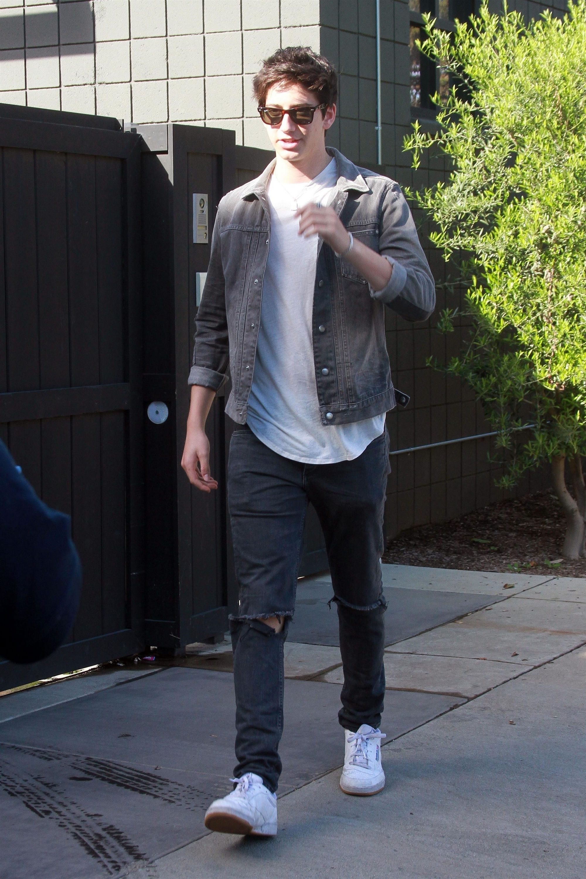 Nov 30 | Heading into studio for DWTS Tour - milomanheimcom 012 - Milo ...