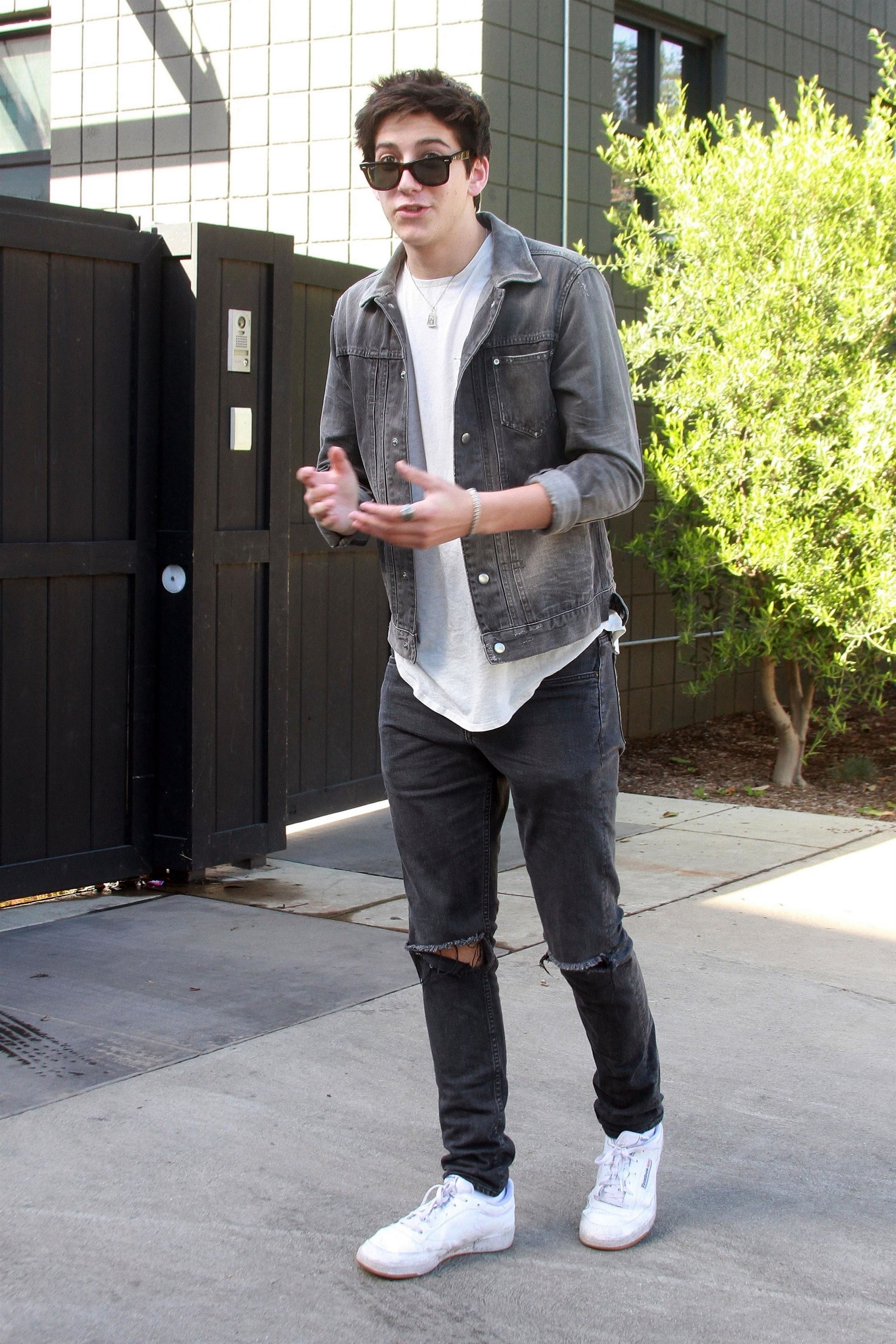 Nov 30 | Heading into studio for DWTS Tour - milomanheimcom 018 - Milo ...