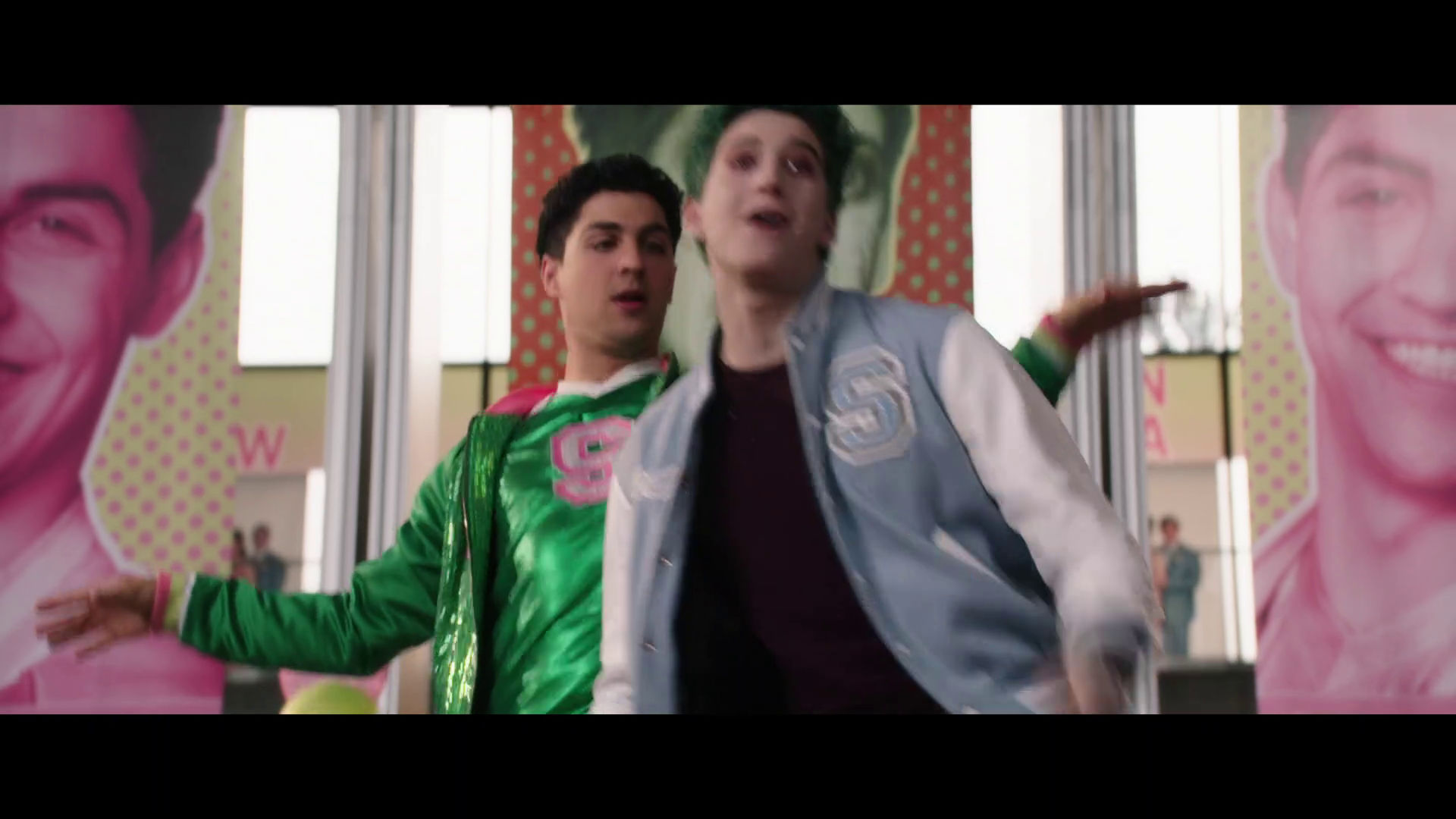 Screen Captures - milomanheimcom 1146 - Milo Manheim Mania — Photo Gallery