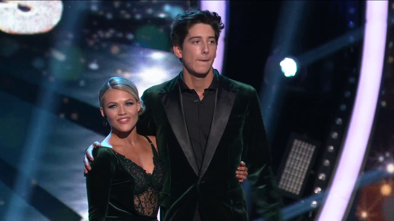 Screen Captures - milomanheimcom 0027 - Milo Manheim Mania — Photo Gallery